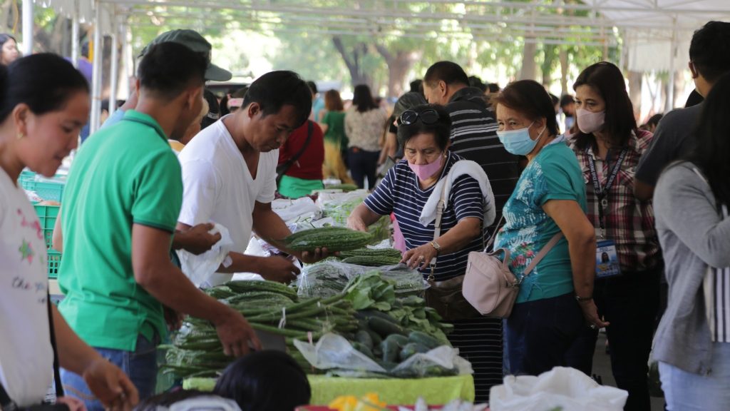 Local Communities Benefit from Kadiwa on Wheels Program in Pangasinan ...